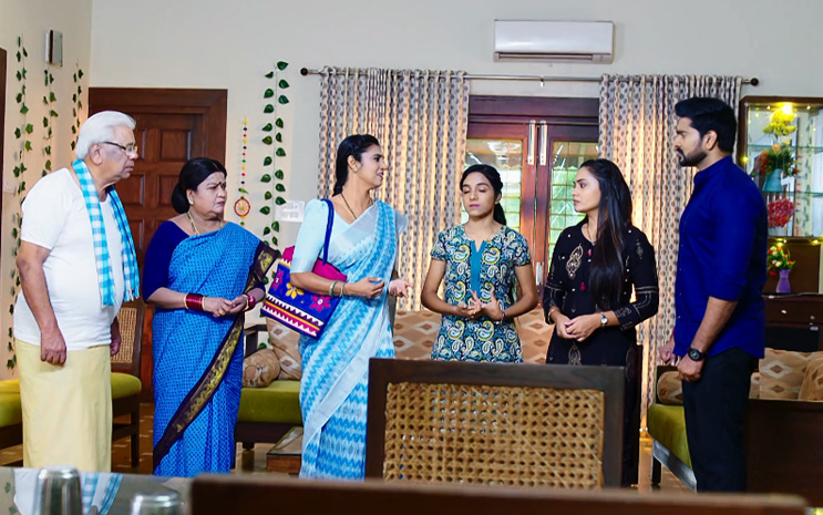 Intinti Gruhalakshmi - Episode 701 Telugu TV Serial August 3, 2022 ...